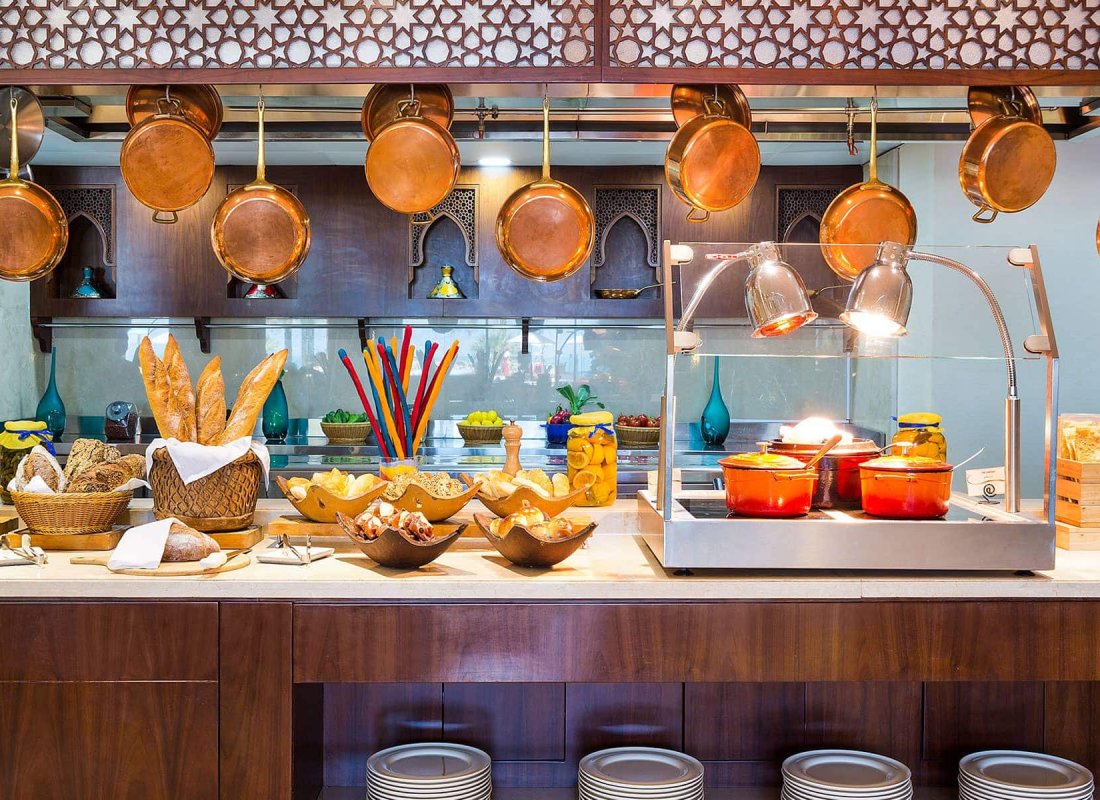 مطعم الليوان - زوروا رأس الخيمة